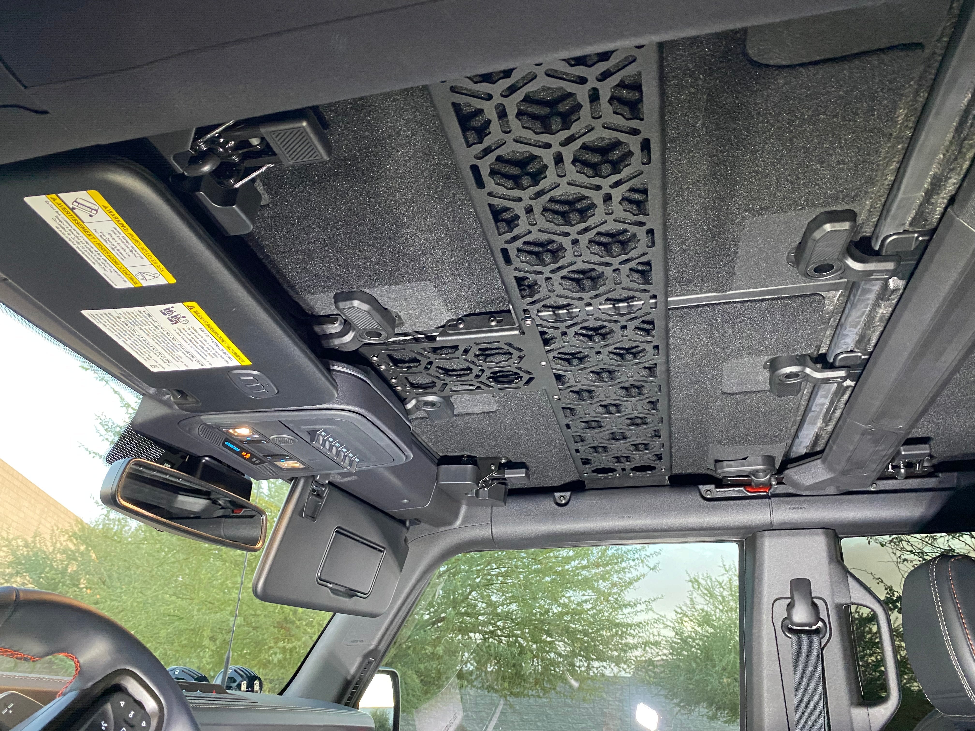 Bronco 2021 + Inside Roof Mount (across front seats with short front p ...