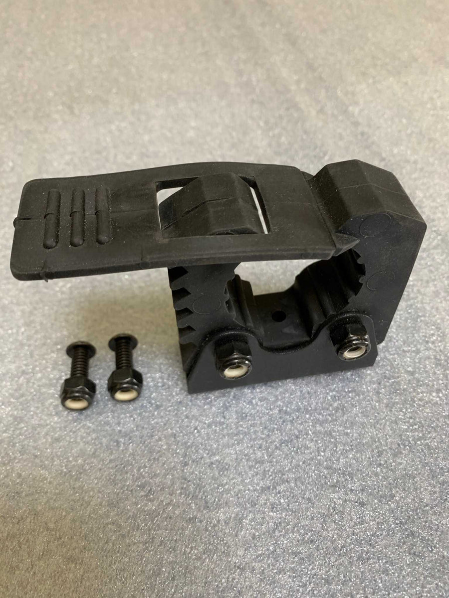 Quick Fist medium mount with lower bolt plate assy – Adapt-A-Panel